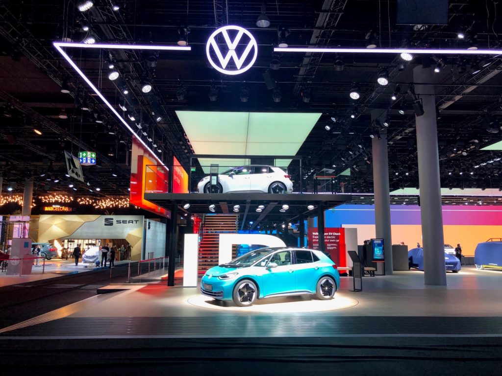 Neues Volkswagen Logo – Rebranding International - Alpha Signs